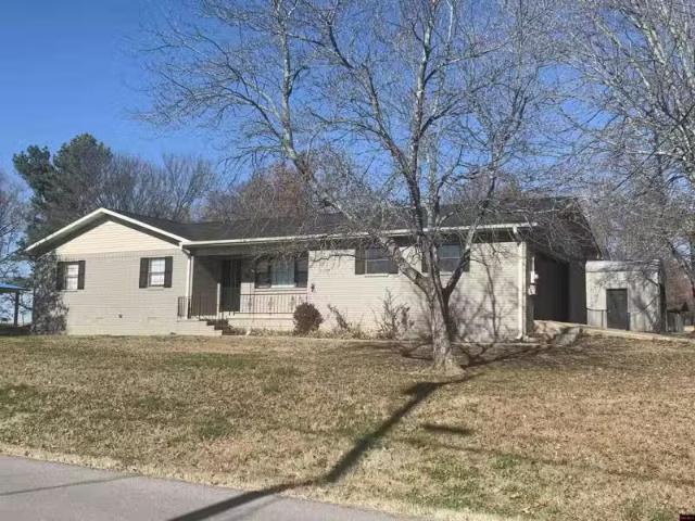228 W HOUSER AVE, GASSVILLE, AR 72635 Single Family Residence.