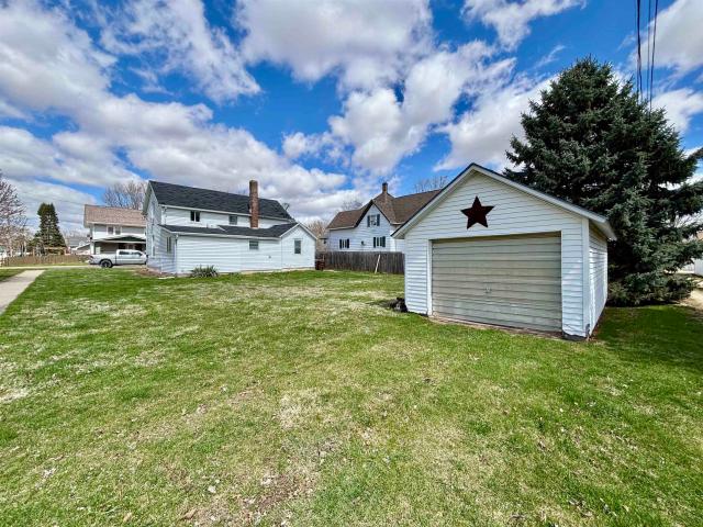 228 W Prairie Street