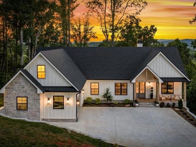 228 Winding Rdg, Blairsville, GA 30512