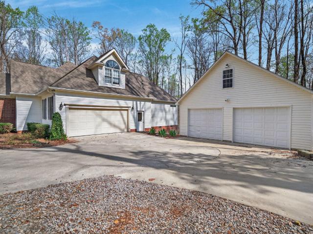228 Tamworth Drive