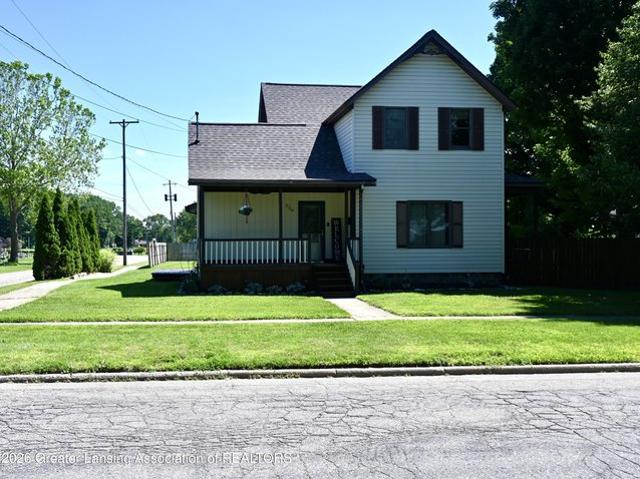 228 Union St, Grand Ledge, MI 48837