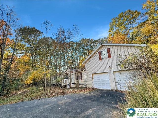 228 Victory Ln, Stroudsburg, PA 18360 | MLS #759278