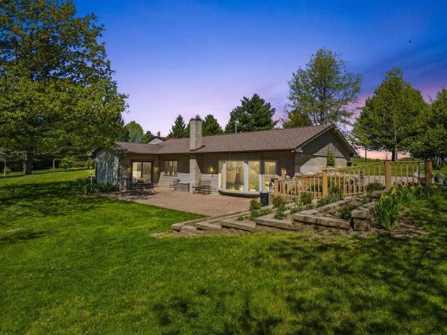 22946 Drake Rd, Elgin, IA 52141