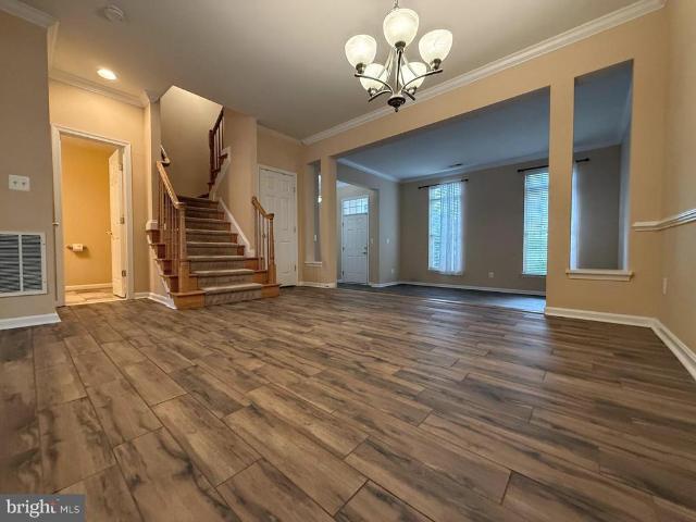 22949 Fanshaw Square