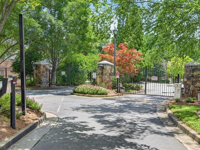 2294 Meadow's End