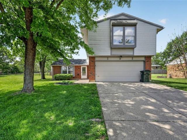 2294 Cross Village Dr, Miami Township, OH 45342