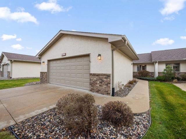2294 Pinewood Dr, Shakopee, MN 55379 | MLS #7042 | Compass