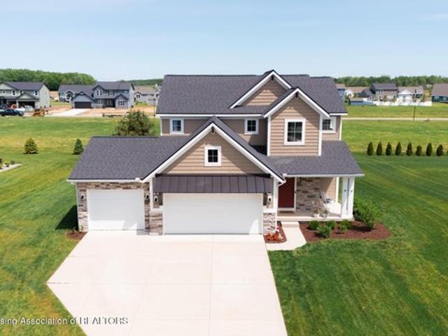 2294 W Gallant Fox Way, Saint Johns, MI 48879
