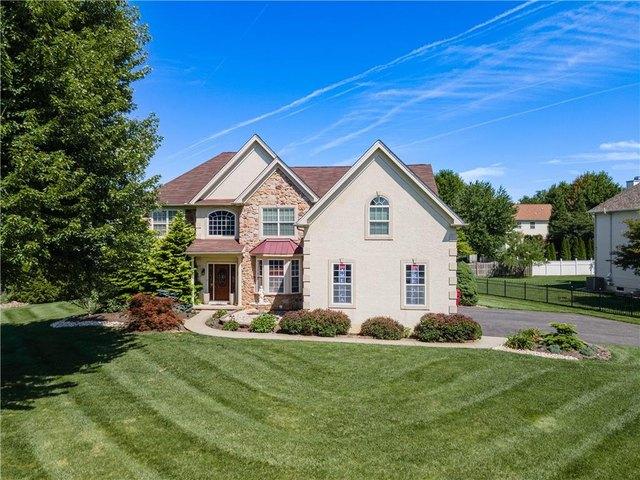2295 Leigh Dr, Forks Township, PA 18040