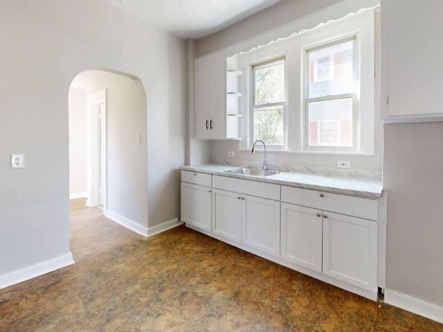 2295 SW 11th St 1 Bedroom Apartment for Rent at 2295 11th St Sw, Akron, OH 44314 Kenmore