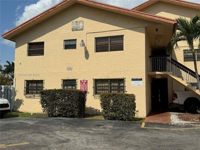 2295 W 53rd Pl Apt 201, Hialeah, FL 33016