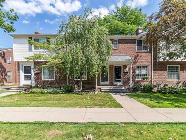 22960 Marter Rd, Saint Clair Shores, MI 48080