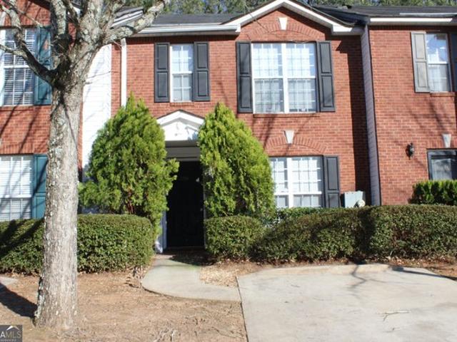 2296 Strathmoor Manor Dr, Lithonia, GA 30058