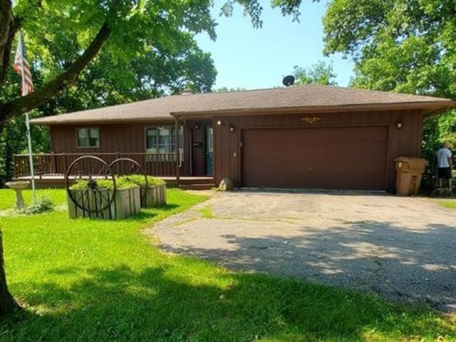 2296 th St, Donnellson, IA 52625