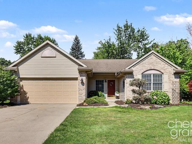 2297 Christine Ct SE, Grand Rapids, MI 49546