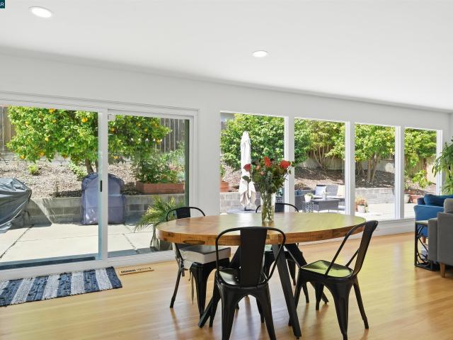 2297 Johanna Ct