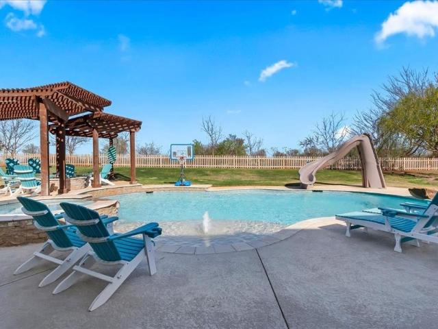 22982 Crossfield Court