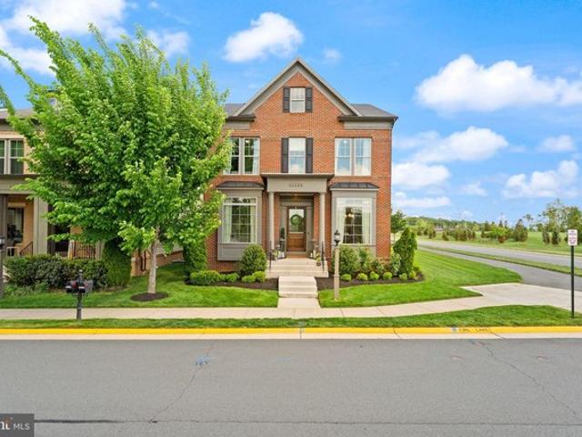 22986 Bubbling Brook Dr, Brambleton, VA 20148