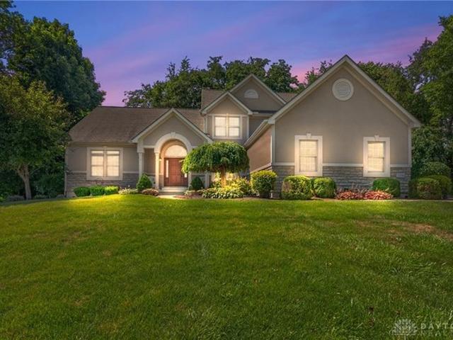 2298 Crestridge Dr, Butler Township, OH 45414