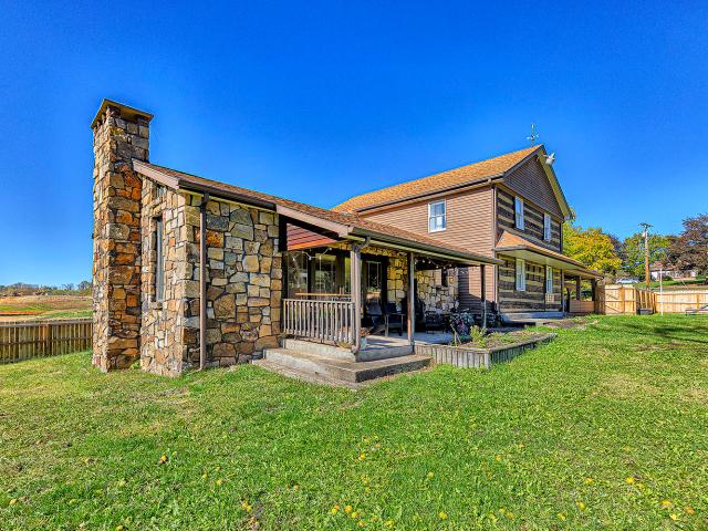 2298 Valley Green