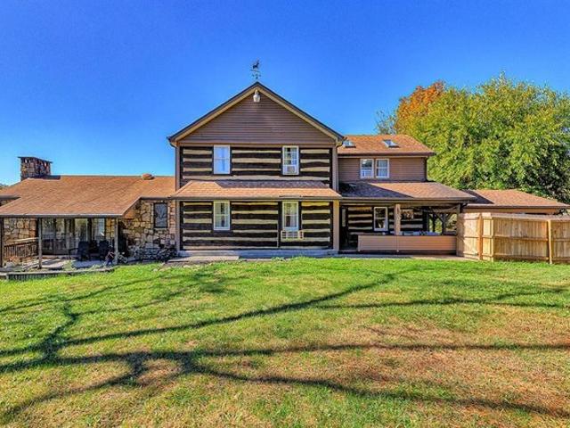 2298 Valley Green Rd, Greensburg, PA 15601