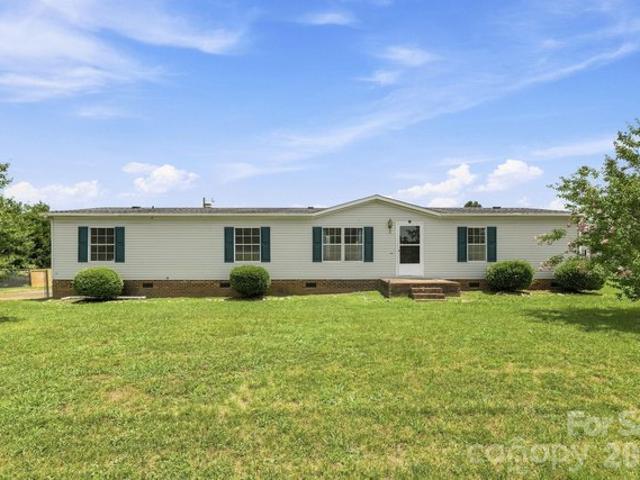 2299 Dellinger Dr, Newton, NC 28658