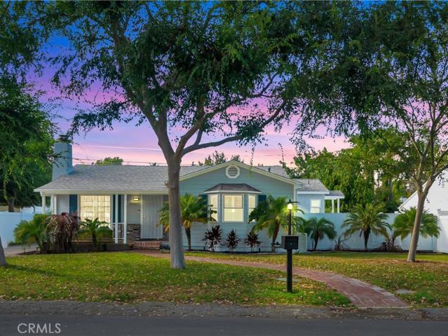 22907 Leonora Dr