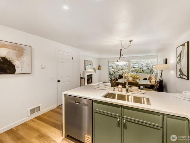 22906 Edmonds Way # 10
