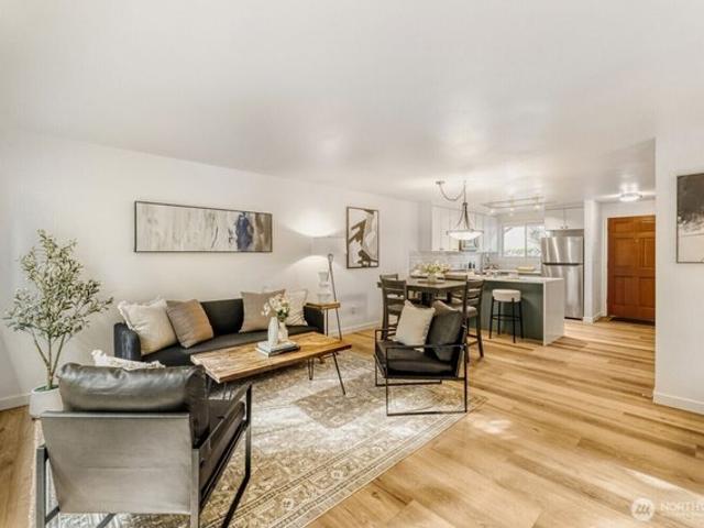 22906 Edmonds Way Apt 10, Edmonds, WA 98020
