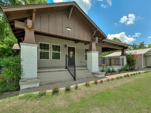 2290 E Meyers Circle