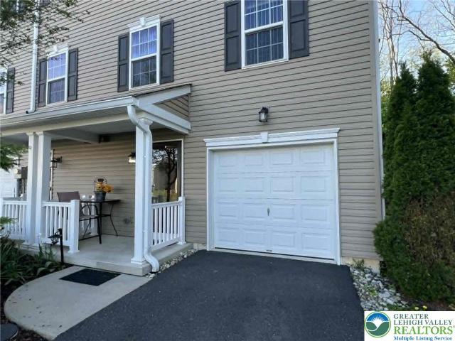 2290 Rising Hill Road