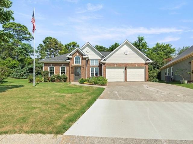 2290 Summer Ridge Dr, Hoover, AL 35226