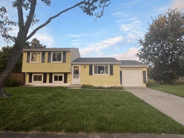 2290 Turquoise Dr, Grove City, OH 43123