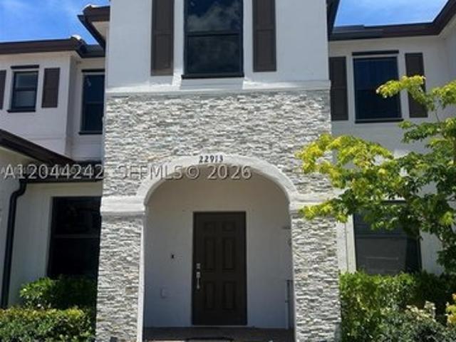 22913 SW 99th Ave, Cutler Bay, FL 33190