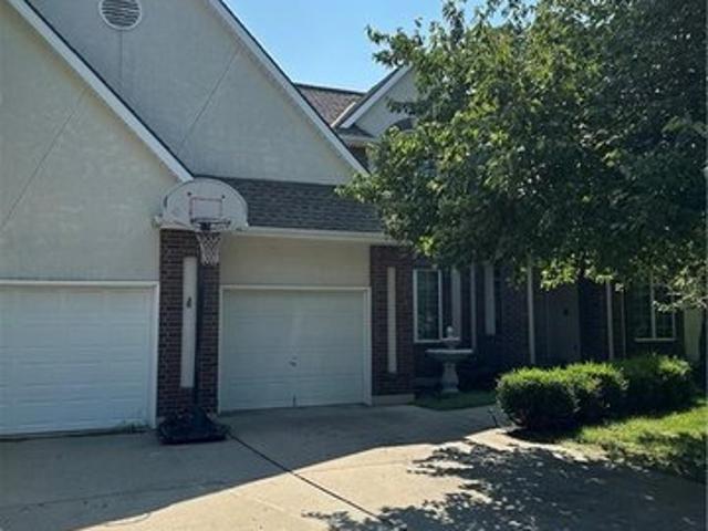 22918 NW Ashford Ct, Blue Springs, MO 64015