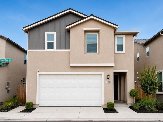 2292 N Columbus Dr, Fresno, CA 93727