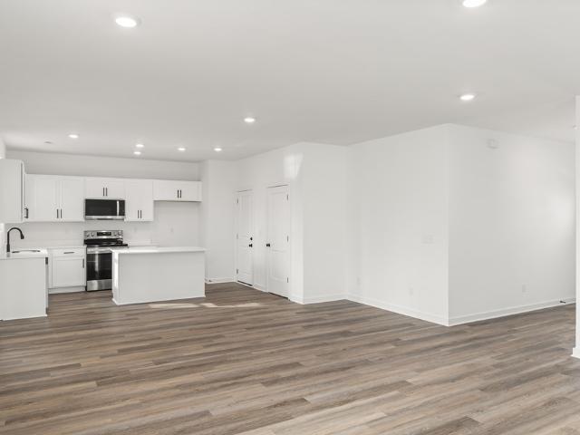 2292 Nicholas Ave