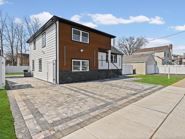 2292 Vassar Place