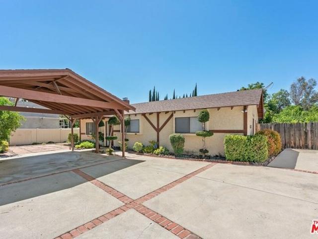 22930 Collins St, Woodland Hills, CA 91367