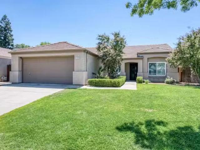 2293 Goshen Avenue E, Fresno, CA 93720 658794577
