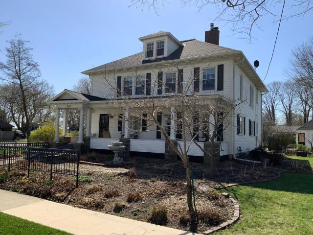 229 1st Street SW