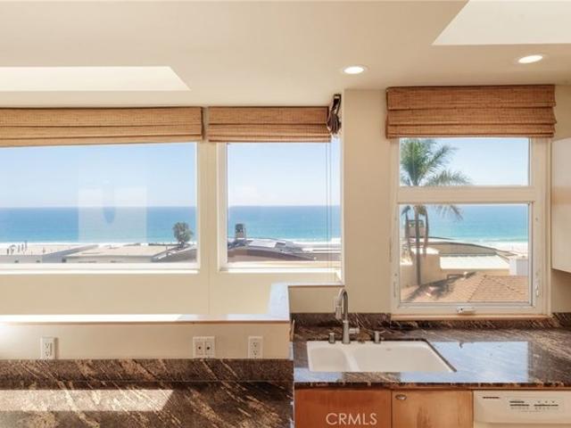 229 25th Pl, Manhattan Beach, CA 90266