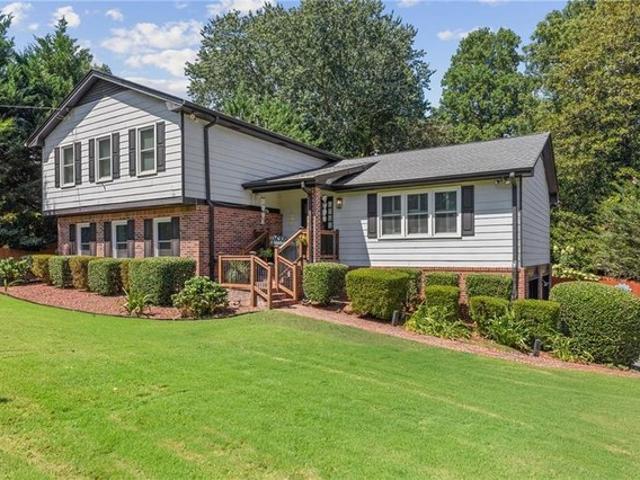 229 Coeur Pl SW, Lilburn, GA 30047