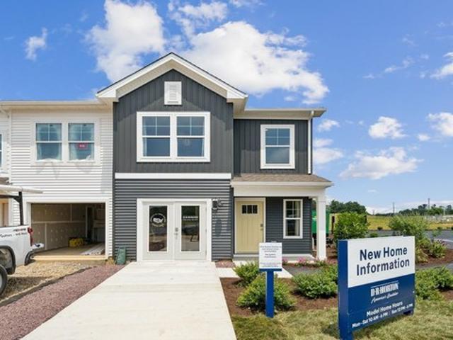 229 Camden Dr, Waynesboro, VA 22980