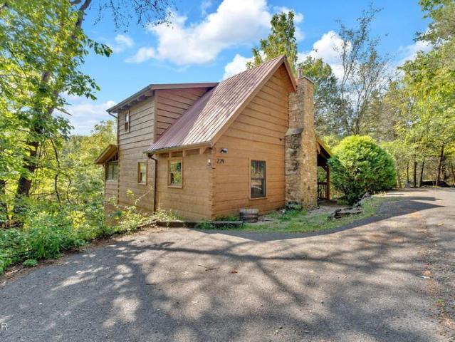 229 Cherokee Path Way, Sevierville, TN 37876