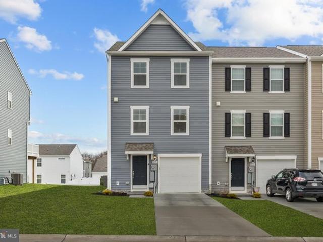 229 Clifton Mnr, Falling Waters, WV 25419