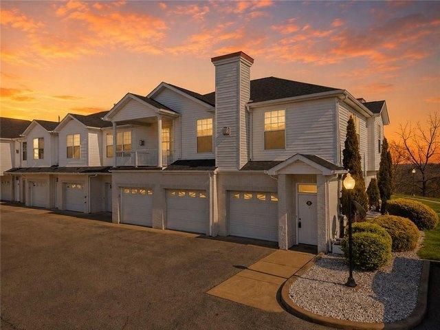 229 Adams Pointe Blvd Unit 2, Mars, PA 16046