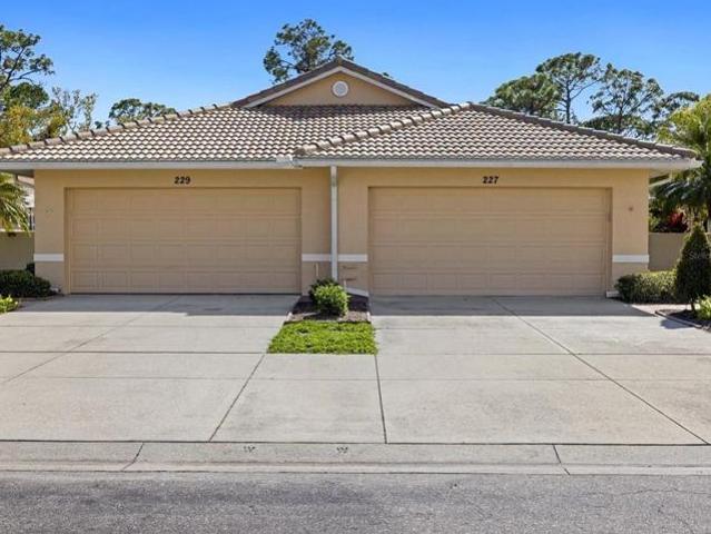 229 Auburn Woods Cir, Venice, FL 34292