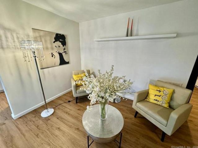 229 Bacon Pond Rd #342, Woodbury, CT 06798