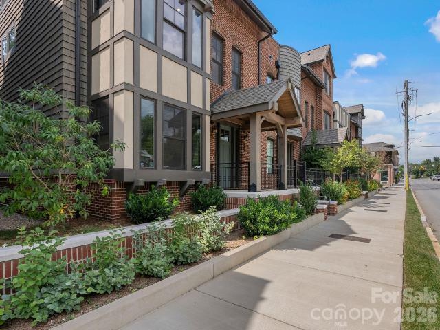 229 Broadway Street